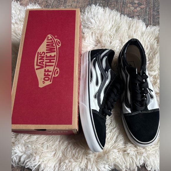 Vans | Shoes | Vans Black And White Old Skool Flame Design Shoes | Poshmark